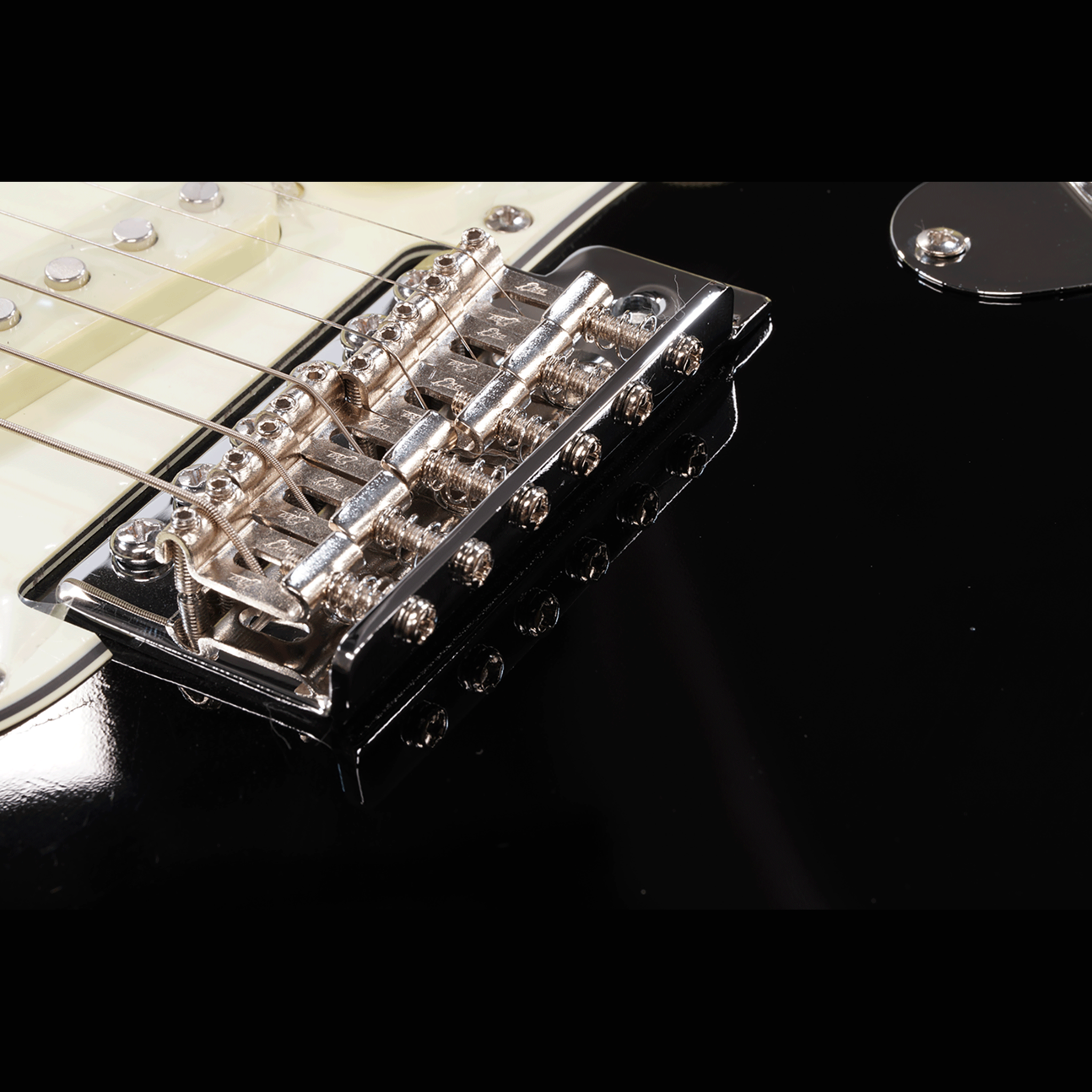 EKO シンプル＆風格漂う・上位機種のスリーシングルP.U【EKO ST 400 BLACK】 – OUTLET MUSIC SHOP｜コルグ ...